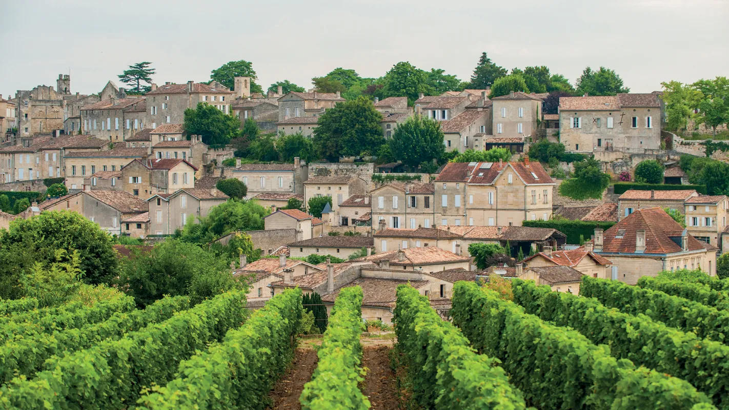 The Saint-Emilion's village, a world heritage site | Bordeaux Tourism ...